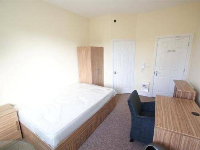 Studio flat for rent in Elmdale Road Studio 12, 2nd Floor Back Right, Clifton, Bristol, BS8