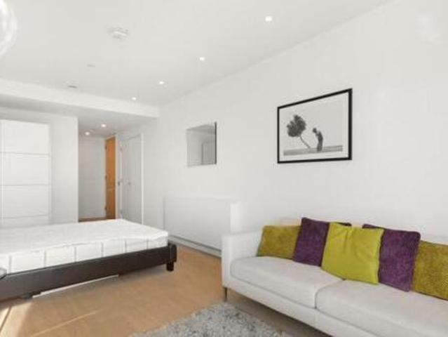 Studio Flat For Rent In Elephant And Castle, London