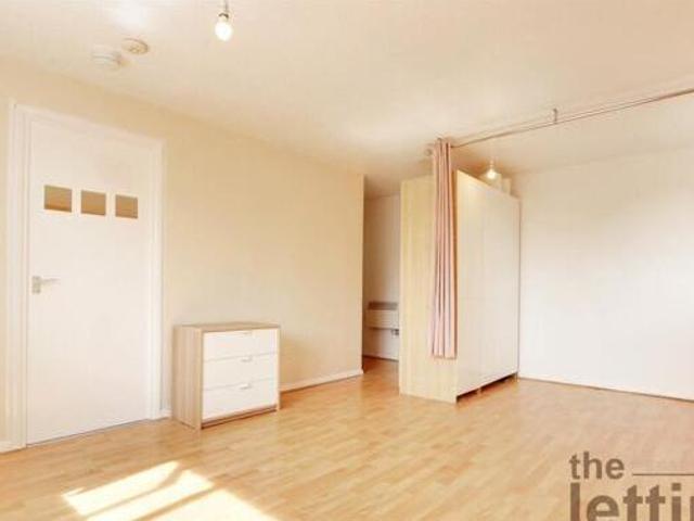 Studio Flat For Rent In Enfield, Middlesex