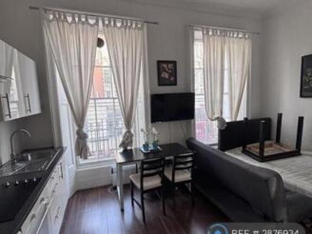 Studio flat for rent in Eversholt Street, London, NW1