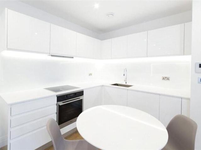 Studio flat for rent in Exchange Court, Covent Garden, WC2R
