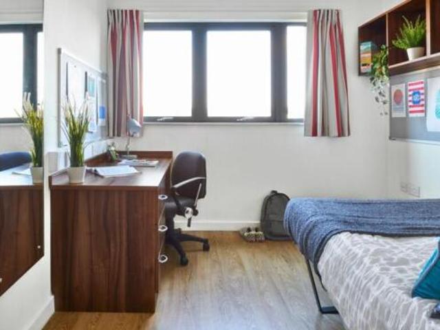 Studio flat for rent in Exeter | Student | September | EX1