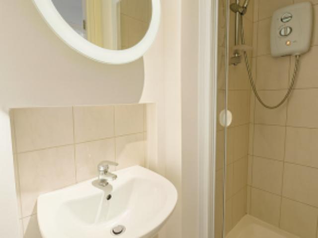 Studio flat for rent in Fairbridge Road, London, N19