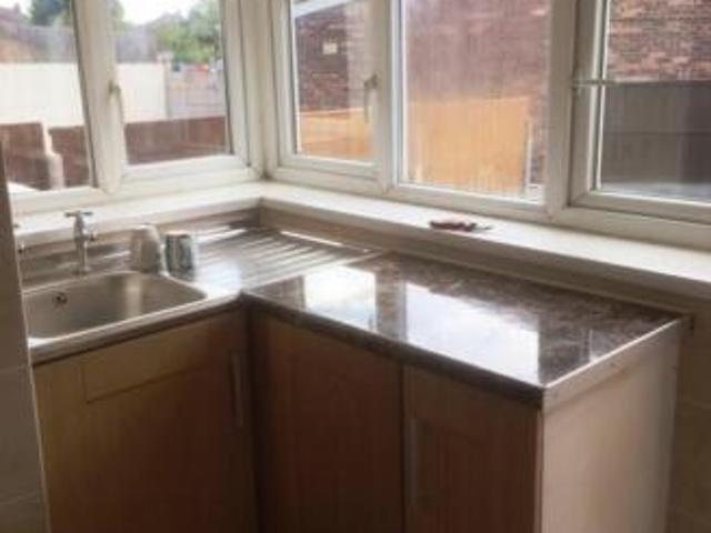 Studio flat for rent in Fairview Road, Wolverhampton, WV11