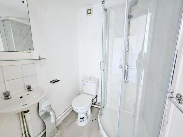 Studio flat for rent in Faraday House, Hornsey Lane, Highgate, N6