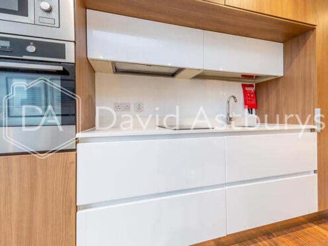 Studio flat for rent in Finchley Road, Swiss Cottage, London, NW3