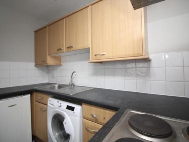 Studio flat for rent in Firth Road, LS11