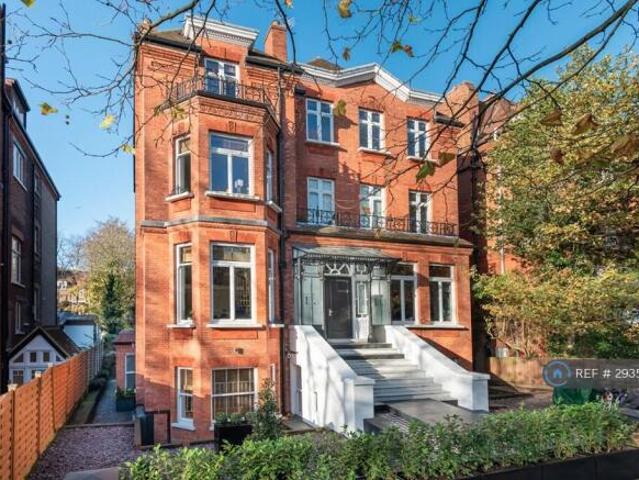 Studio flat for rent in Fitzjohns Avenue, London, NW3