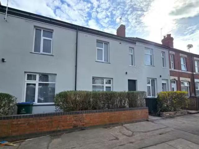 Studio flat for rent in Foleshill Road, Foleshill, CV6