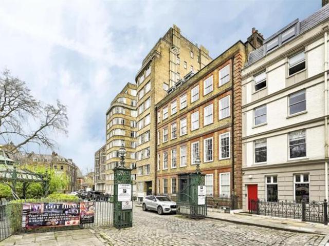 Studio flat for rent in Florin Court, Charterhouse Square, London, EC1M