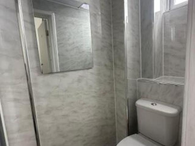 Studio flat for rent in Flat, Guildford House, Guildford Street, Luton, LU1