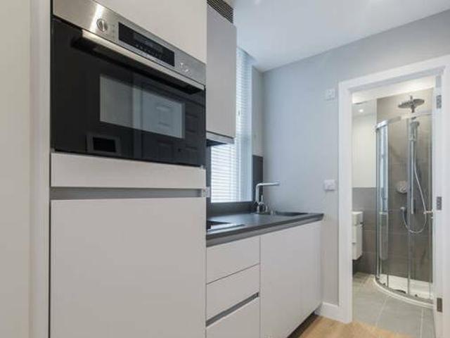 Studio flat for rent in Flat 18 117 Warwick Road SW5