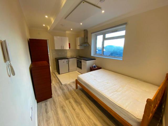 Studio flat for rent in Flat 3, 108a St. Marys Road, Southampton, Hampshire, SO14