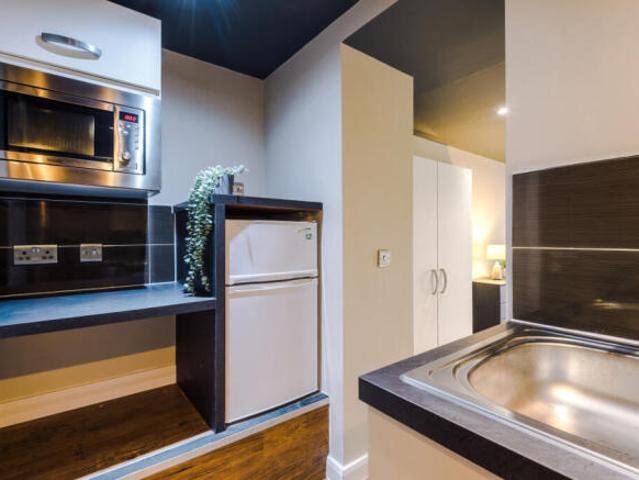 Studio flat for rent in Flat 3, 160 Upper New Walk, Leicester, LE1