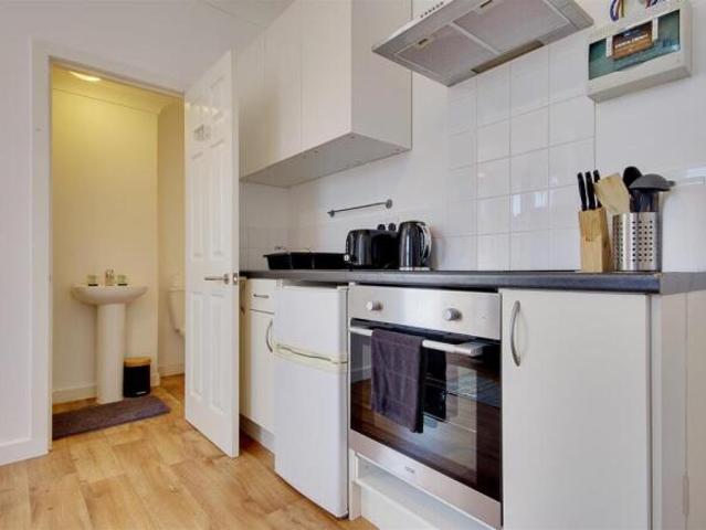 Studio flat for rent in Flat 4, Primerose, Bournemouth, BH3