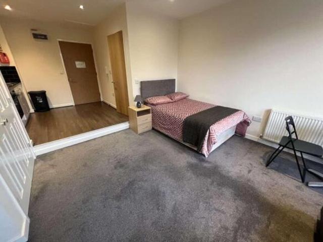 Studio flat for rent in Flat 5, Gladstone Buildings, 1 St James Row, S1 2EU, S1