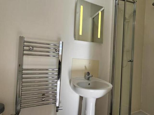 Studio flat for rent in Flat 7, 26 Newmarket Road, Cambridge, CB5