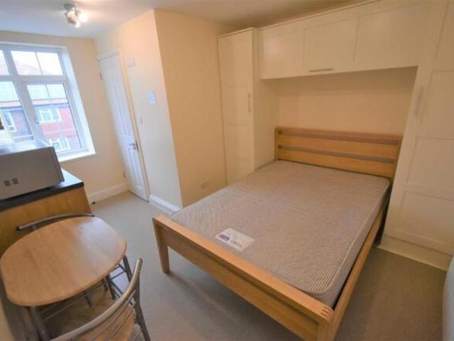 Studio flat for rent in Flat 7 Moatfield House, Highfield Road, Dartford, DA1