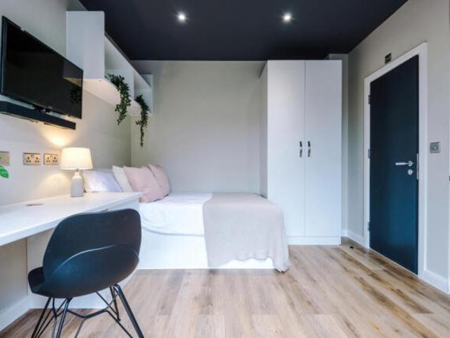 Studio flat for rent in Flat 8, 160 Upper New Walk, Leicester, LE1