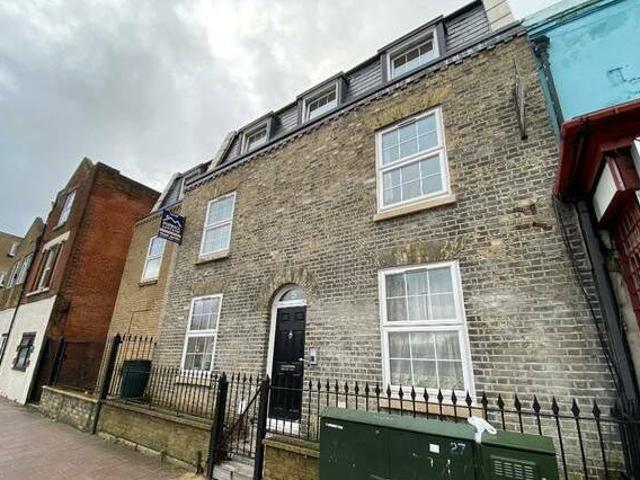 Studio flat for rent in Flat 8 5 Onslow Road Southampton Hampshire SO14