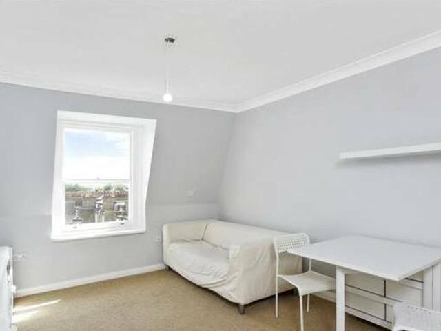 Studio flat for rent in Fulham Road London SW6