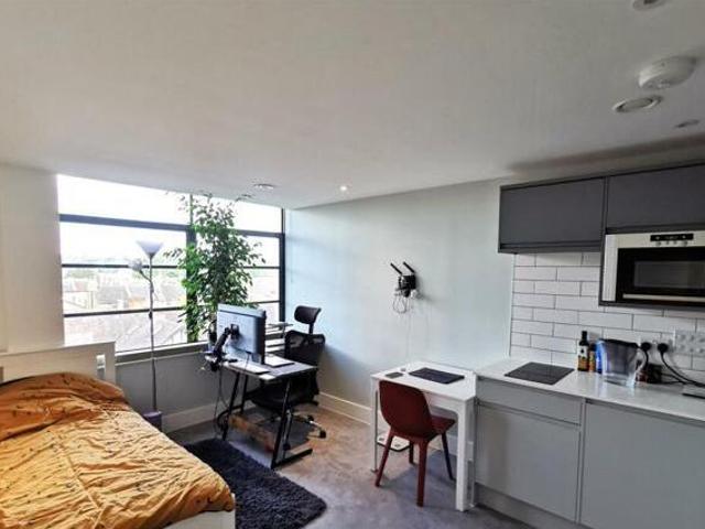 Studio Flat For Rent In Fyfield Road