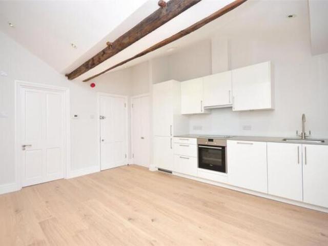 Studio flat for rent in Ganton Street, London, W1F