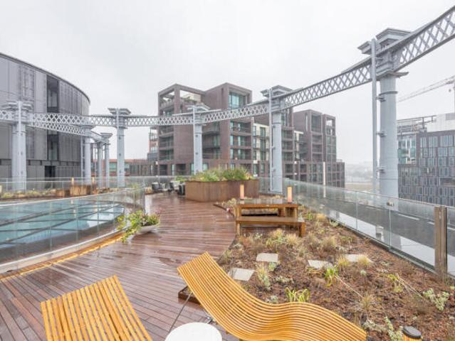 Studio flat for rent in Gasholders Building, Lewis Cubitt Square, Camden, London, N1C