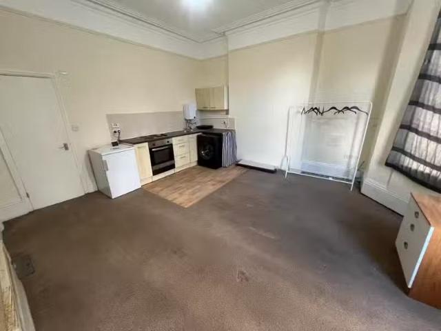 Studio flat for rent in Gillot Road, B16