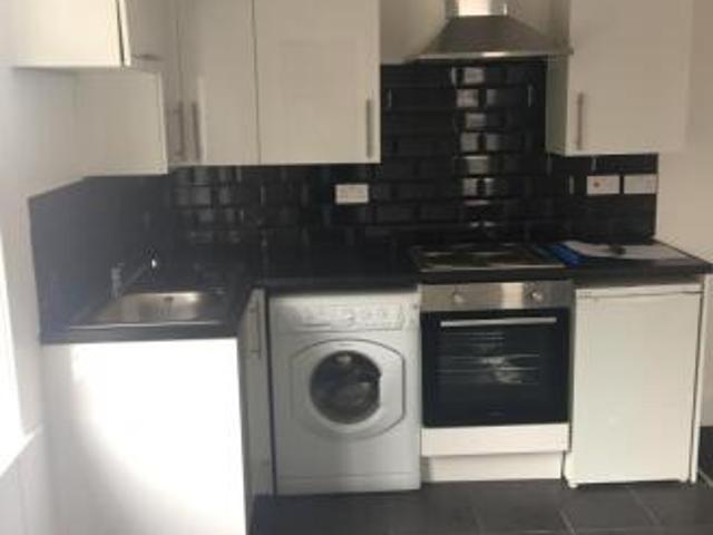 Studio flat for rent in Gordon Avenue, Southampton, SO14