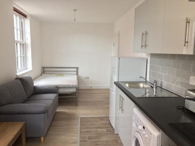 Studio flat for rent in Gosford Street studio 5, Central, Coventry, CV1