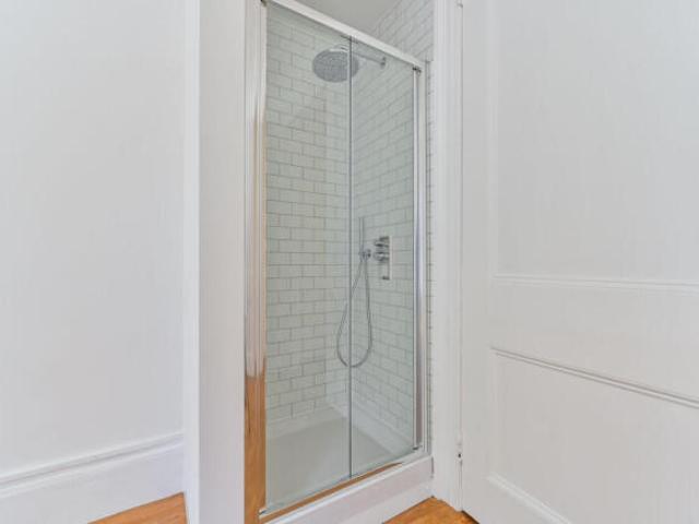 Studio flat for rent in Gloucester Crescent, Camden, London, NW1