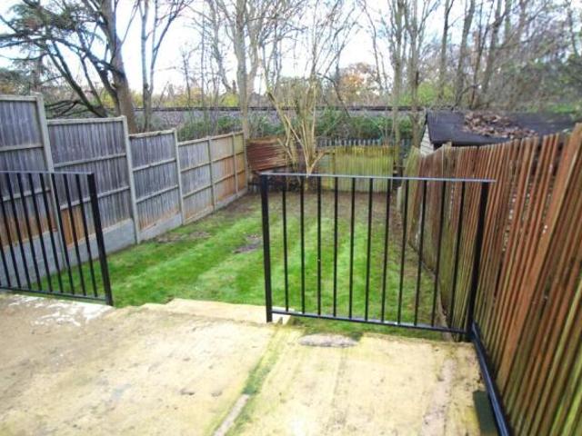 Studio flat for rent in Gladstone Road, Watford, WD17