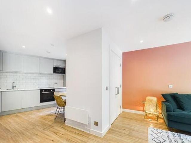 Studio Flat For Rent In Grassmarket, Edinburgh