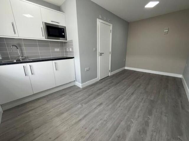 Studio flat for rent in Greyhound Road, Hammersmith And Fulham, London, W6