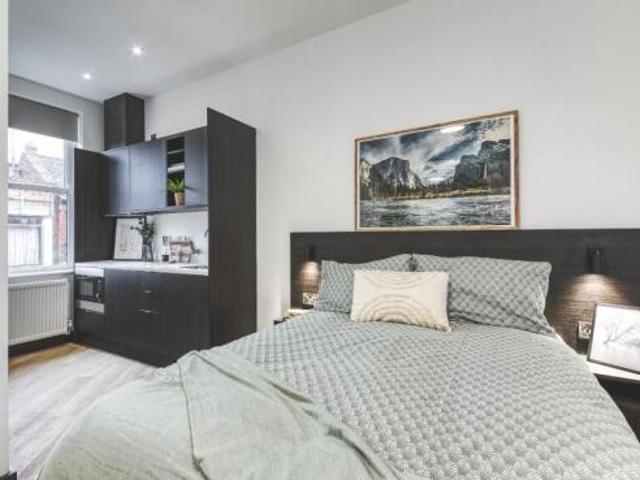 Studio flat for rent in Green Lane, Derby, DE1