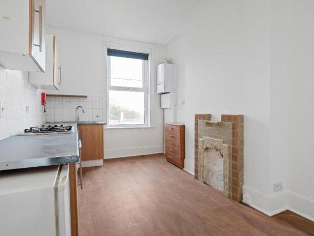 Studio flat for rent in Green Lanes, London N4 1EY, N4