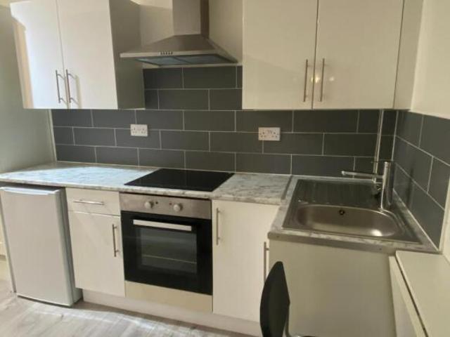 Studio flat for rent in Greenheys Road, Toxteth, Liverpool, L8 0SX, L8