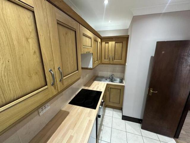 Studio flat for rent in Gunnersbury Lane, London, W3