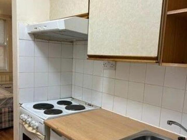 Studio Flat For Rent In Guildford House, Guildford Street