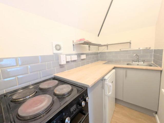Studio flat for rent in Guildhill Road, Bournemouth, BH6 3, BH6