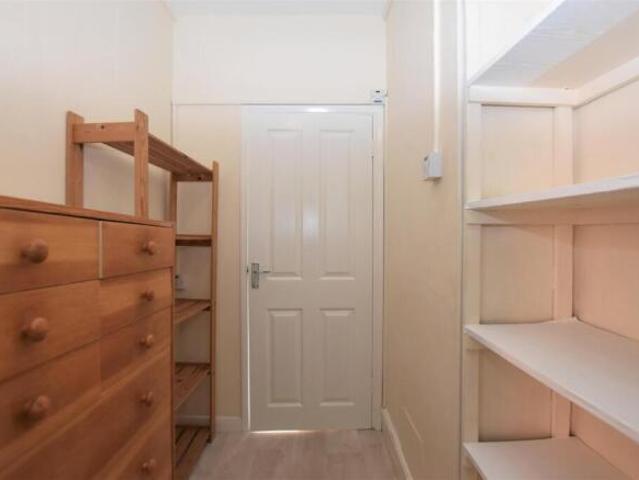 Studio flat for rent in Hamilton Road, RG1