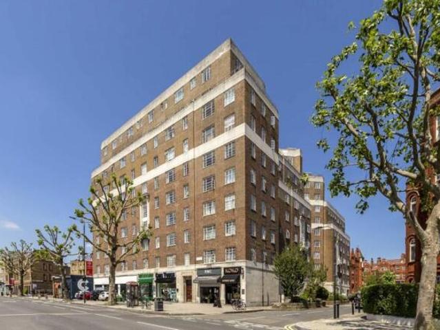 Studio flat for rent in Hamlet Gardens, Ravenscourt Park, W6