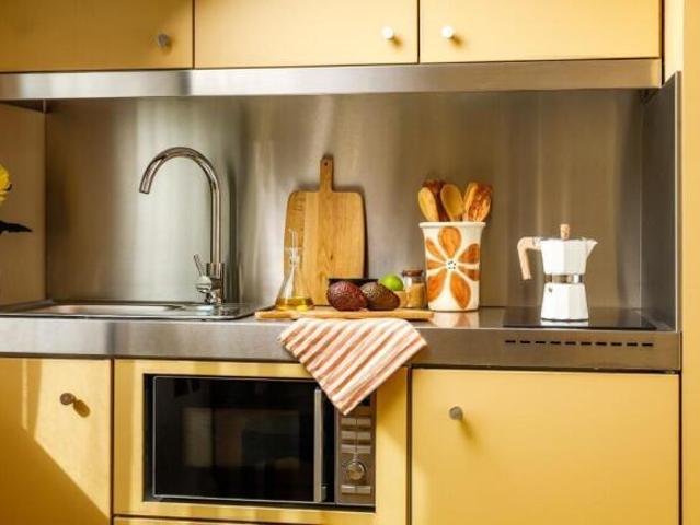 Studio flat for rent in Hackney Road, London, E2