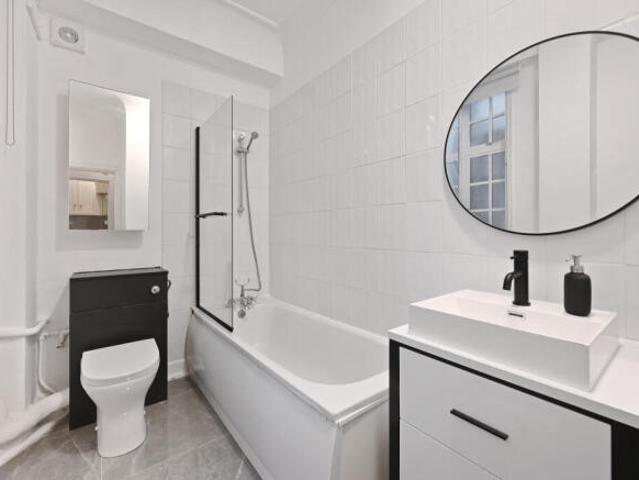 Studio flat for rent in Hallam Street, London W1, W1W