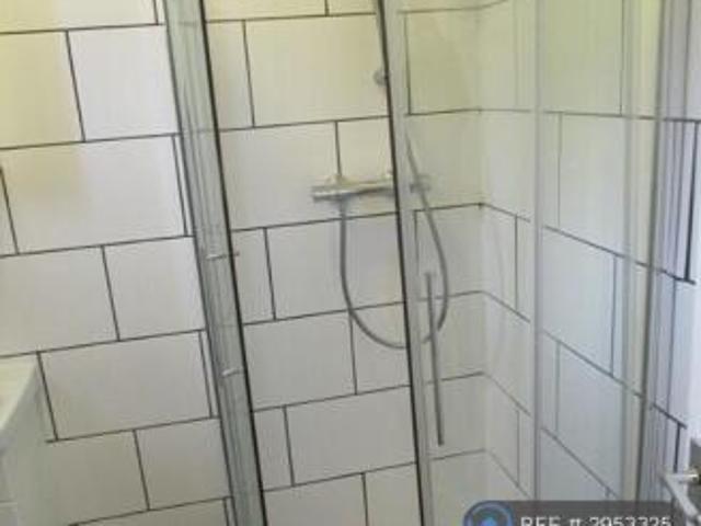 Studio flat for rent in Harefield Road, Coventry, CV2