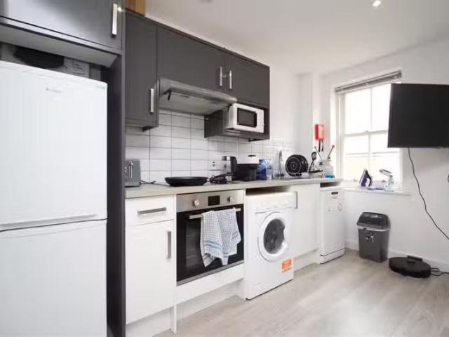 Studio flat for rent in Havelock Street, Canterbury, CT1