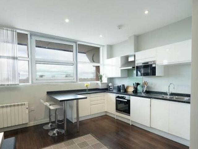 Studio Flat For Rent In Hayes, Greater London