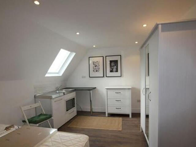 Studio Flat For Rent In Hendon