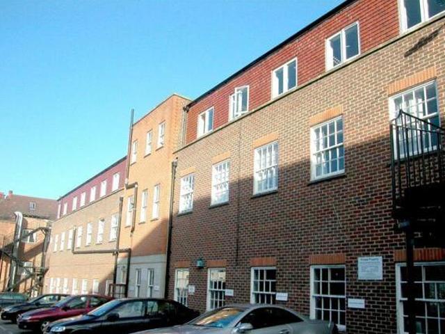 Studio Flat For Rent In Hendon